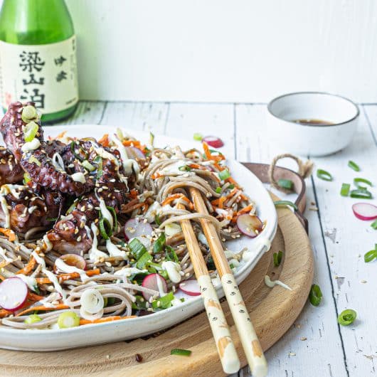 Aziatische octopus salade met soba noodles - Recepten Ninja